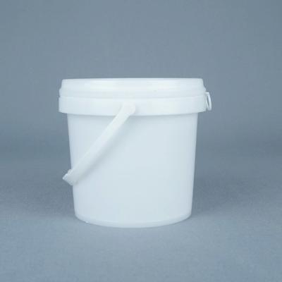 Cina Cucina secchione bianca in plastica da 20 litri con coperchio impilabile in vendita