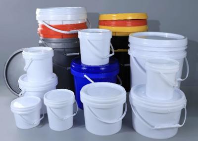 中国 漏れ防止の白いプラスチックオイルバケツ 熱に耐える蓋付き 販売のため