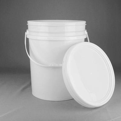Cina OEM ODM secchi di plastica da 5 galloni con coperchi neri secchi da 5 galloni in vendita