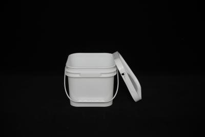 Cina Impact Resistant Food Grade Chemical Resistant Bucket With Stackable Lid in vendita