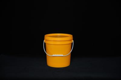 Cina Bottine di plastica durevoli con coperchio per la produzione e lo stoccaggio degli alimenti in vendita