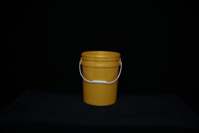 Cina Multi Purpose Metal Handled Lubricant Bucket For Easy Pouring in vendita