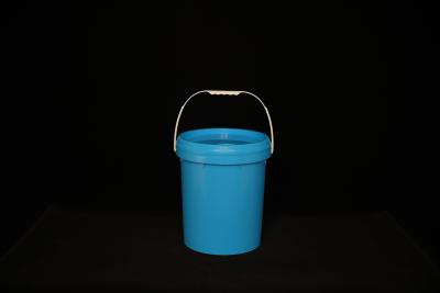 Cina FDA Approved Stackable Oil Bucket With Smooth Surface Lid And Handle Lightweight For Easy Handling. in vendita