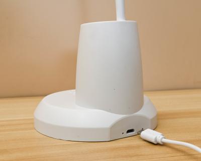 China Stylish Touch Control Modern Charging Table Lamp In Picture Perfect Color Palette for sale