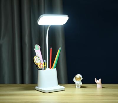 China Lampe de table de chambre à coucher moderne avec bras réglable for sale