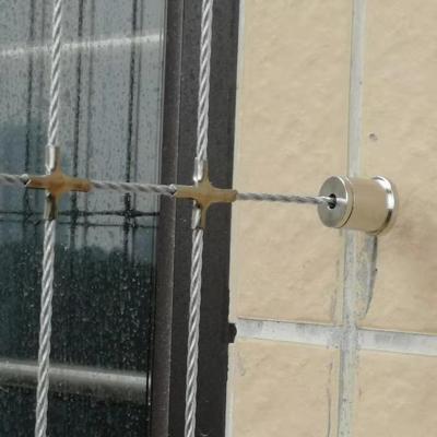 Cina Tracciato ferroviario in alluminio bianco personalizzabile con robusta resistenza per le strutture di balcone in vendita