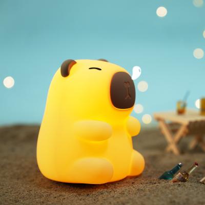 Cina Nuovo arrivo Seven Color Silicone Capybara Night Lamp Regali di compleanno Luce notturna in vendita