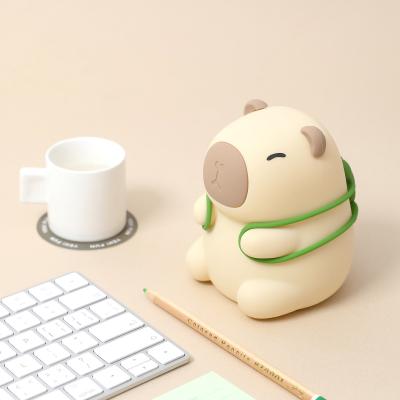 Cina Ricaricabile design bello Soft Silicone Capybara luce notturna per la camera da letto dei bambini in vendita