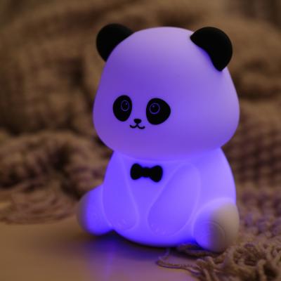 Cina Signori Panda Luce notturna Treciatura e alleviamento dello stress Ornamento ufficio Capo letto Companion Sleep Lampada da scrivania LED in vendita