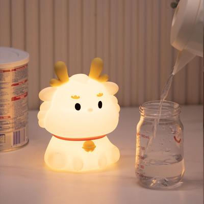 Cina Smart Voice Dragon Charge Con Dormire Silicone Pat Creativo Luce Notturno Regalo Colorato Atmosfera Luce in vendita