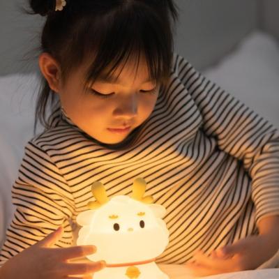 Cina LED USB Ricaricabile Dimming Dragon Touch Cartoon Decorazione della camera da letto carina Baby loung Silicone Lampada da tavolo Luce notturna in vendita