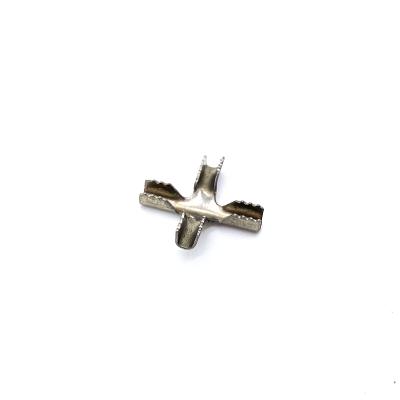 China Suitable For Indoor And Outdoor Grilling Invisible Grill Accessories  Clip Crossing for sale