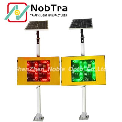 Cina 9.1 kg Peso dello schermo Segnale di traffico radar solare con colore rosso e verde e app telefonica in vendita