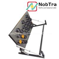 China Portable Wireless LED Arrow Board with 25 Lamps, 1000m Visibility, and Solar/Battery Power for Traffic Management for sale