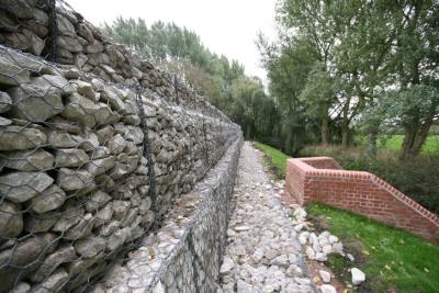 China Hot Dip Galvanized Gabion Basket Mesh For Gabion Revetments Great Perviousness for sale