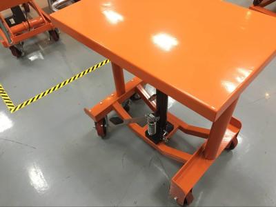 Cina Piattaforma idraulica del gruppo di lavoro della Tabella di ascensore della posta della mano di sicurezza per i pavimenti finiti lisci in vendita