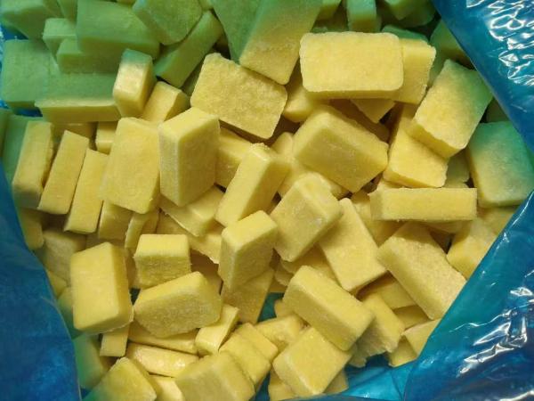 Quality Spicy Fresh/Frozen Ginger Naturally Bright No Burnt or Mouldy Clean Roots Various Sizes for sale