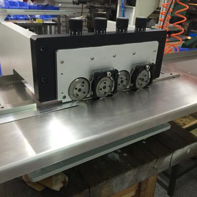 Cina PCB Depanelizer illuminazione a LED Tavola di alluminio con lame multiple in vendita