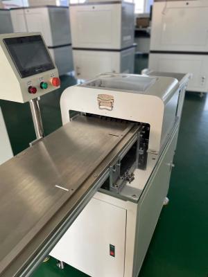Cina Macchina per la deformazione dei pannelli di PCB con lame d' acciaio ad alta velocità e linea di nastro trasportatore in vendita