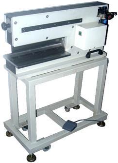 中国 270mm PCB Cutting Length , PCB Depaneling with two Linear Blades 販売のため