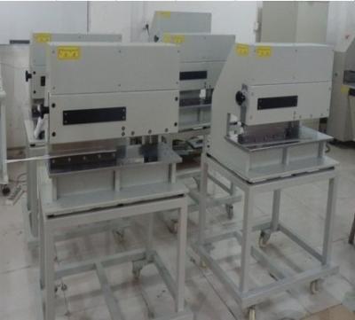 Cina Pcb Pneumatically Driven Depanel Tool, Motorized Linear Blade Adjustable Pcb Depanelizer in vendita