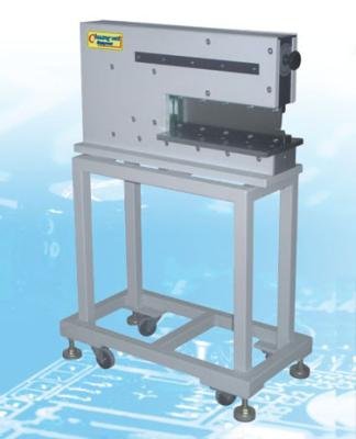 Cina SMT PCB Depanelizer / V-Cut PCB Separator Machine , Circular blades in vendita