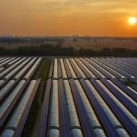 China 30-Day Return Policy Multi-Layered Solar Greenhouse Solution with Double Layer Design for sale