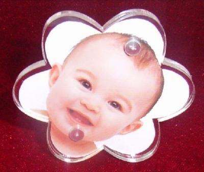 China Crystal acrylic photo frame in flower shape for sale