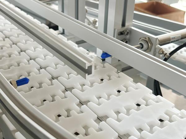 Quality 85mm Width Flexible Plastic Bottle Chain Conveyor Machine Modular Structure for sale