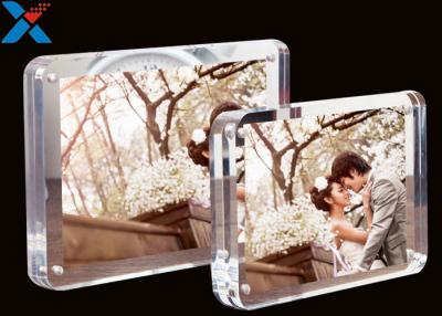 China Clear Magnet Acrylic Photo Frame PMMA Certificate Pictures Table Frame for sale