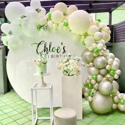 China Custom Print Acrylic Plate Display Stands Backdrop Decoration Wedding Round White for sale