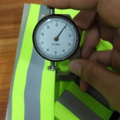 Cina L'abitudine della bicicletta ha ricamato le cinghie che riflettenti la maglia gialla fluorescente di allungamento allaccia per il ciclista in vendita