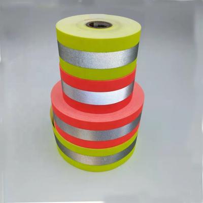 Cina Ciao nastro riflettente di Vis Red Blue Heat Transfer per il nastro riflettente a prova di fuoco dell'abbigliamento in vendita