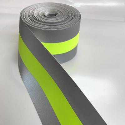Cina Cintura ad avvertimento nastro riflettente giallo argento ignifuge per indumenti con giubbotti di sicurezza in vendita