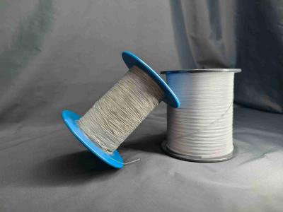 Cina Il retro filato riflettente del filo per tricottare l'abbigliamento di cucito del cappello calza bianco in vendita