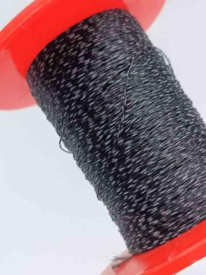 Cina Macchina da cucire riflettente Filo nero Filato per abbigliamento Cuciture su due lati ad alta visibilità in vendita