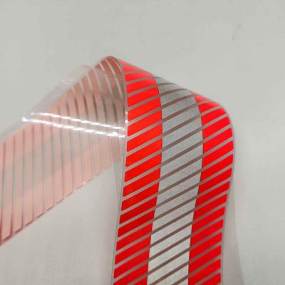 Cina Striscia Twill Rossa Argento Riflettente Pellicola di Trasferimento Calore Autoadesivo Per Indumenti da Lavoro in vendita