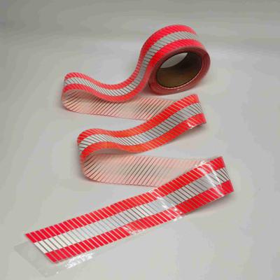 Cina Striscia Twill Rossa Argento Riflettente Pellicola di Trasferimento Calore Autoadesivo Per Indumenti da Lavoro in vendita