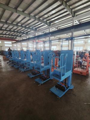 China Gemakkelijk te verplaatsen Semi Electric Aerial Stock Picker Lift Met Bule Color Te koop