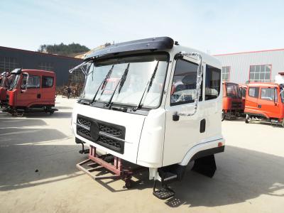 China Cabina del camión ligero de Dongfeng TT50 con el solo y medio durmiente en venta