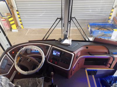 China LHD/RHD Euro3 47 asienta al coche de lujo Bus de 336HP YBL6128H para Namibia en venta