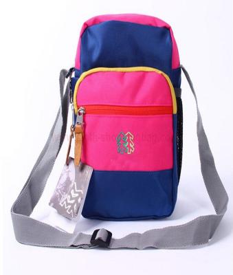 Cina Singola borsa a tracolla di nylon impermeabile con la tracolla lunga regolabile in vendita