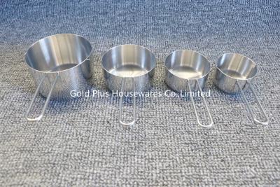 China 60ml Amazon hot selling 4 pcs different sizes natural color spoon sets stainless steel measuring cups with linear handle zu verkaufen