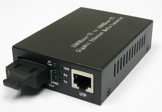 Quality CAT5 Fiber Converter 10/100Base-Tx To 100Base-Fx Media Converter for sale