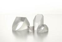China BK7 Optical Glass Equilateral Triangular Prism Custom Size 1-400mm Dispersion Prism for sale