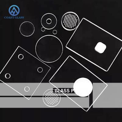 Cina 8 mm 12 mm Spessore vetro tagliato su misura Piccolo taglio personalizzato vetro rinforzato in vendita