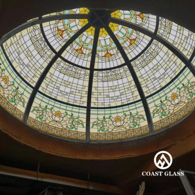 China Hoogwaardige op maat gemaakte gekleurde loodglaskoepels en dakramen Kunst gekleurd glas Te koop