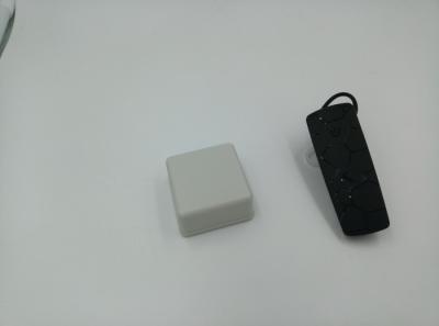 China New Design I7 Ear Hanging Automatic Tour Guide System Black 20g With Lithium Battery for sale