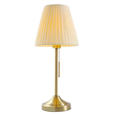 China New Arrival Fabric Promotion Zhongshan wholesale lighting home Decorative energy saving 40W metal rose gold table lamp for sale