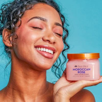 Cina Tree Hut Rosa marocchina Shea Sugar Scrub Esfoliante per tutto il corpo Nutritivo Cura del corpo essenziale in vendita